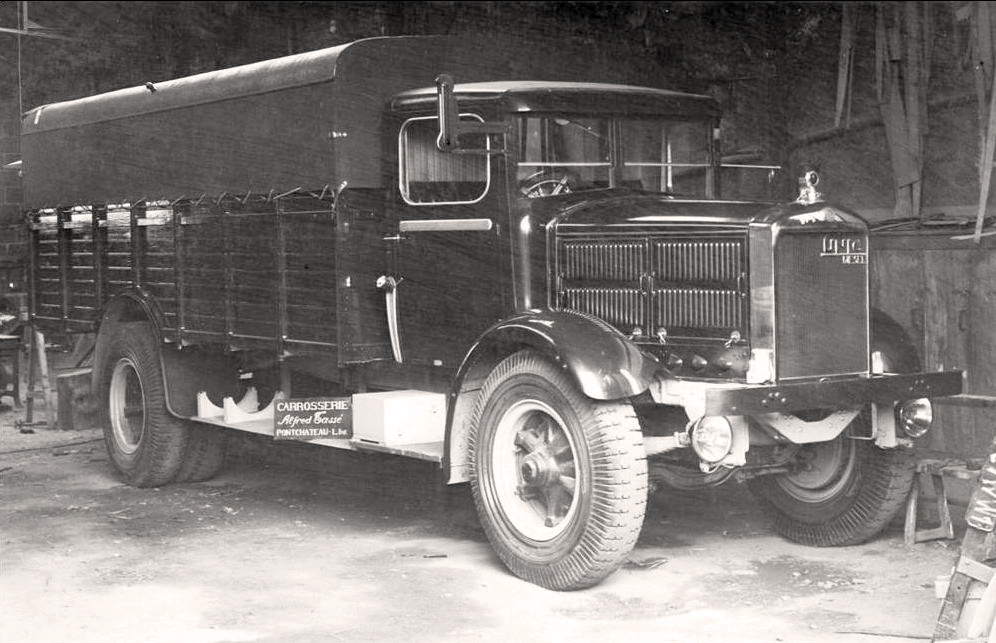 transpress nz: Unic trucks, France