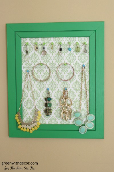 What a clever idea! An easy tutorial to turn an old frame into a pretty ...