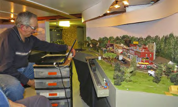 Winnipeg Model Railroad Club: Layout in a crawl space - Part 2