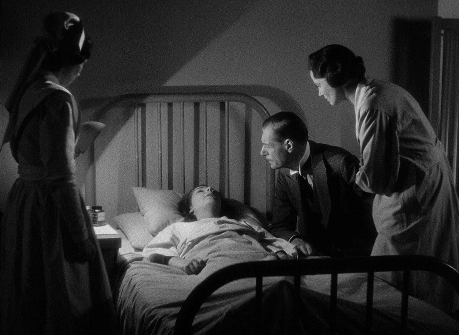 MCBASTARD'S MAUSOLEUM: THE RETURN OF THE VAMPIRE (1943) (Scream Factory ...