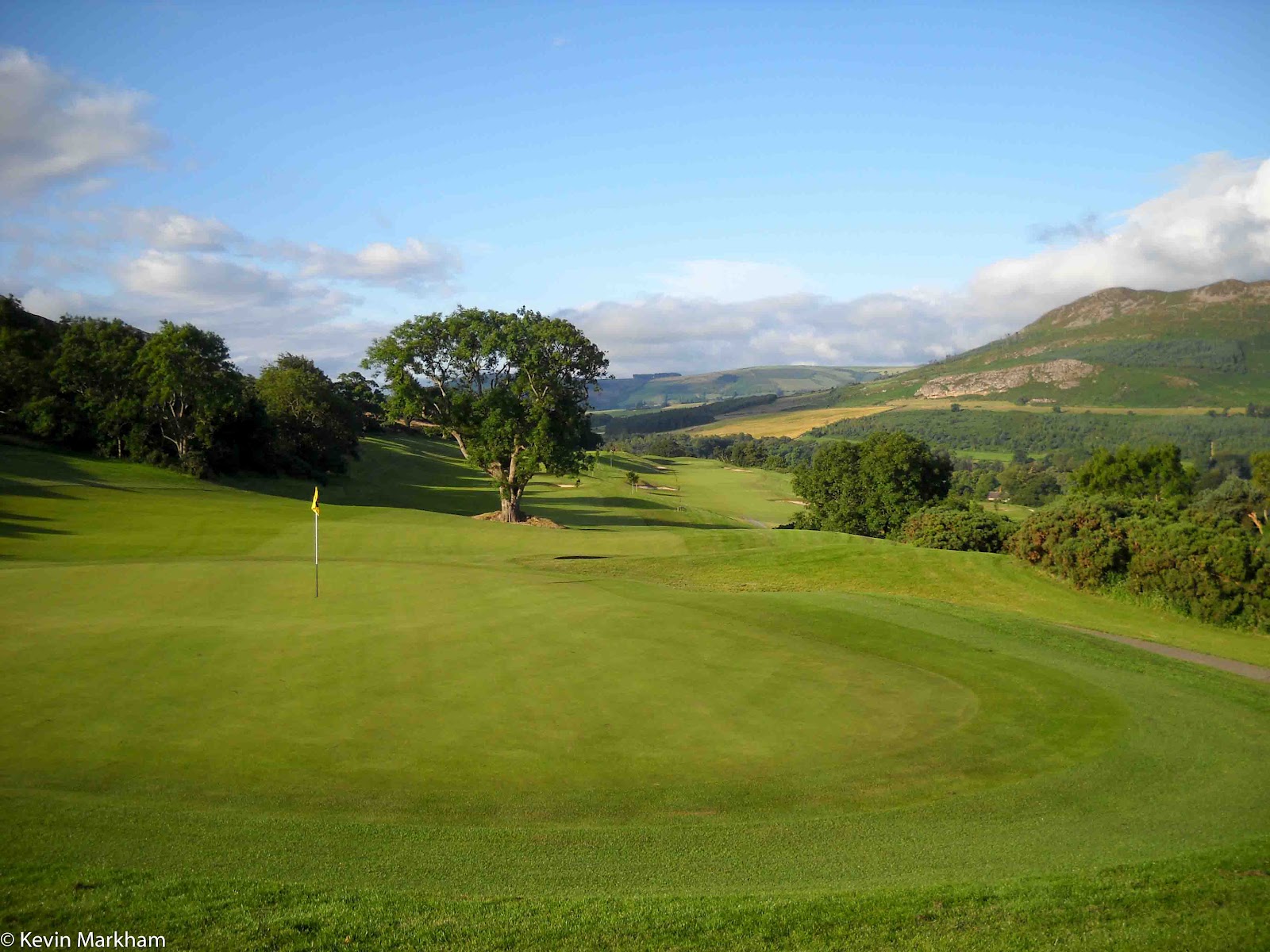 Hooked: Ireland's Golf Courses: Bray Gets a Splash of Sunshine