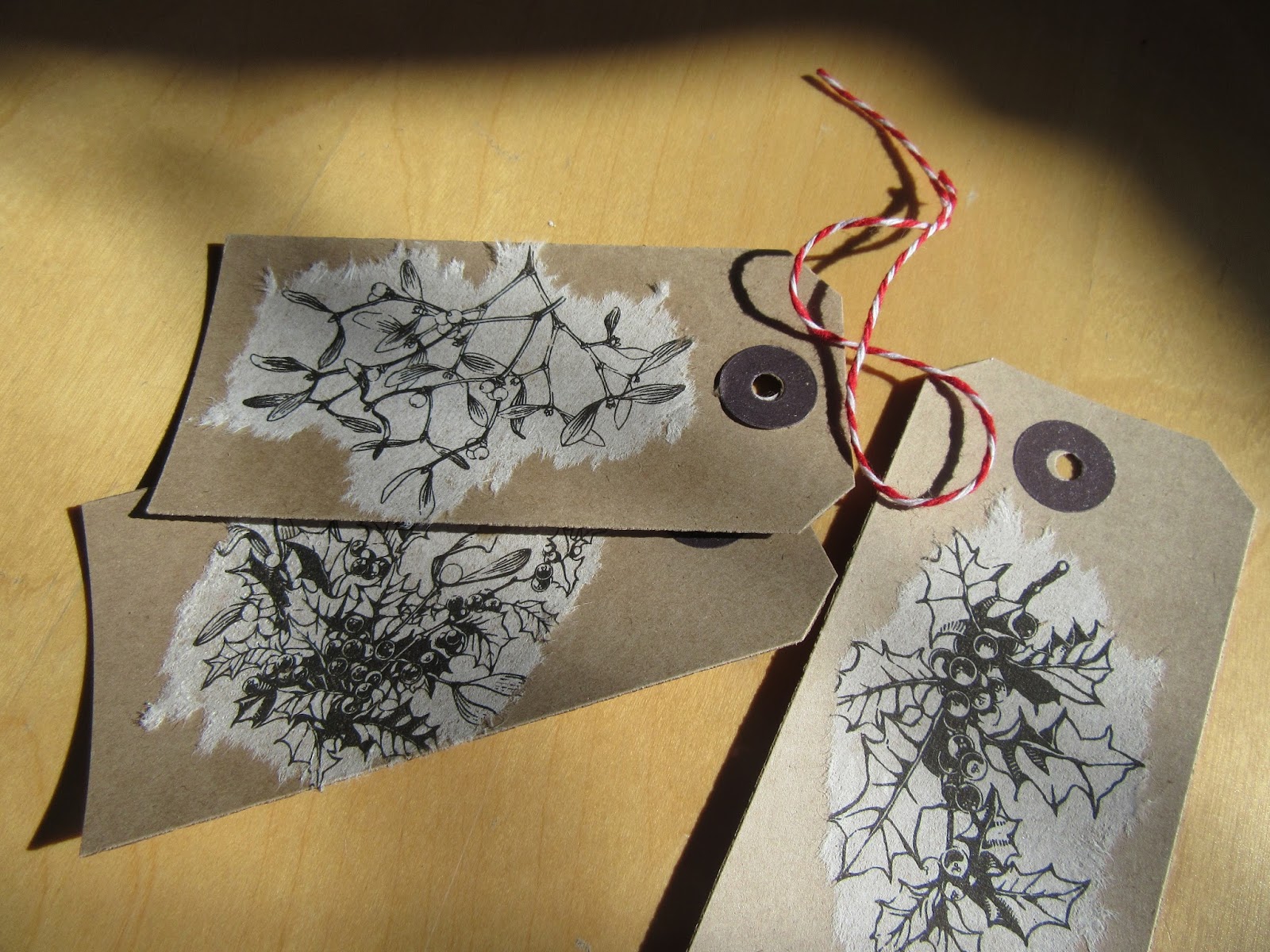 Sandra Loves.......: Decoupage gift tags 33/50 - 50 makes of Christmas