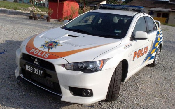 ~dUniA kErEtA sAnA SiNi~: 10 kErEtA pOLiS pALiNg LaJu Di DuNiA