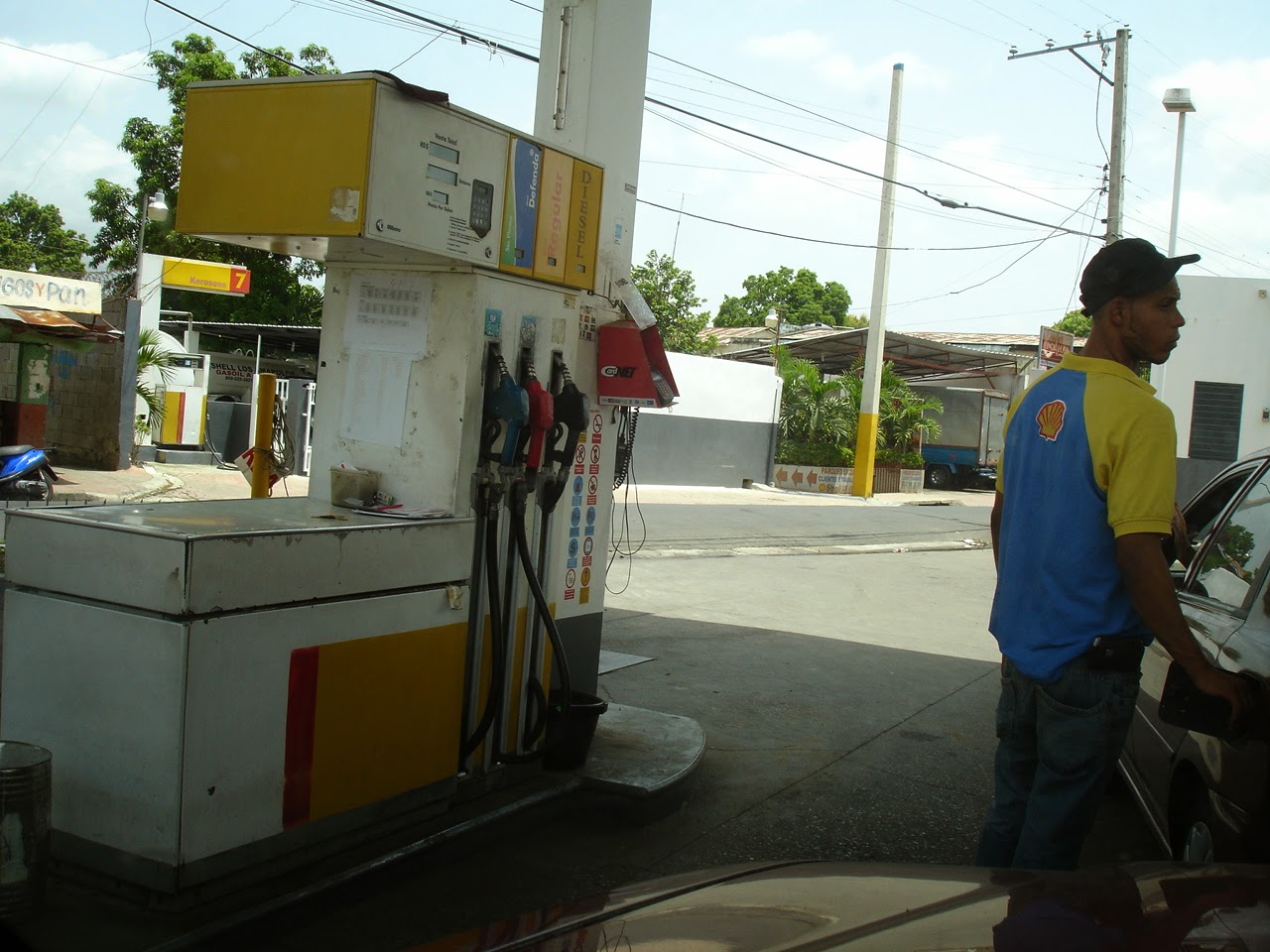 A excepción del gas natural, precios combustibles bajan entre RD$1.00 y ...