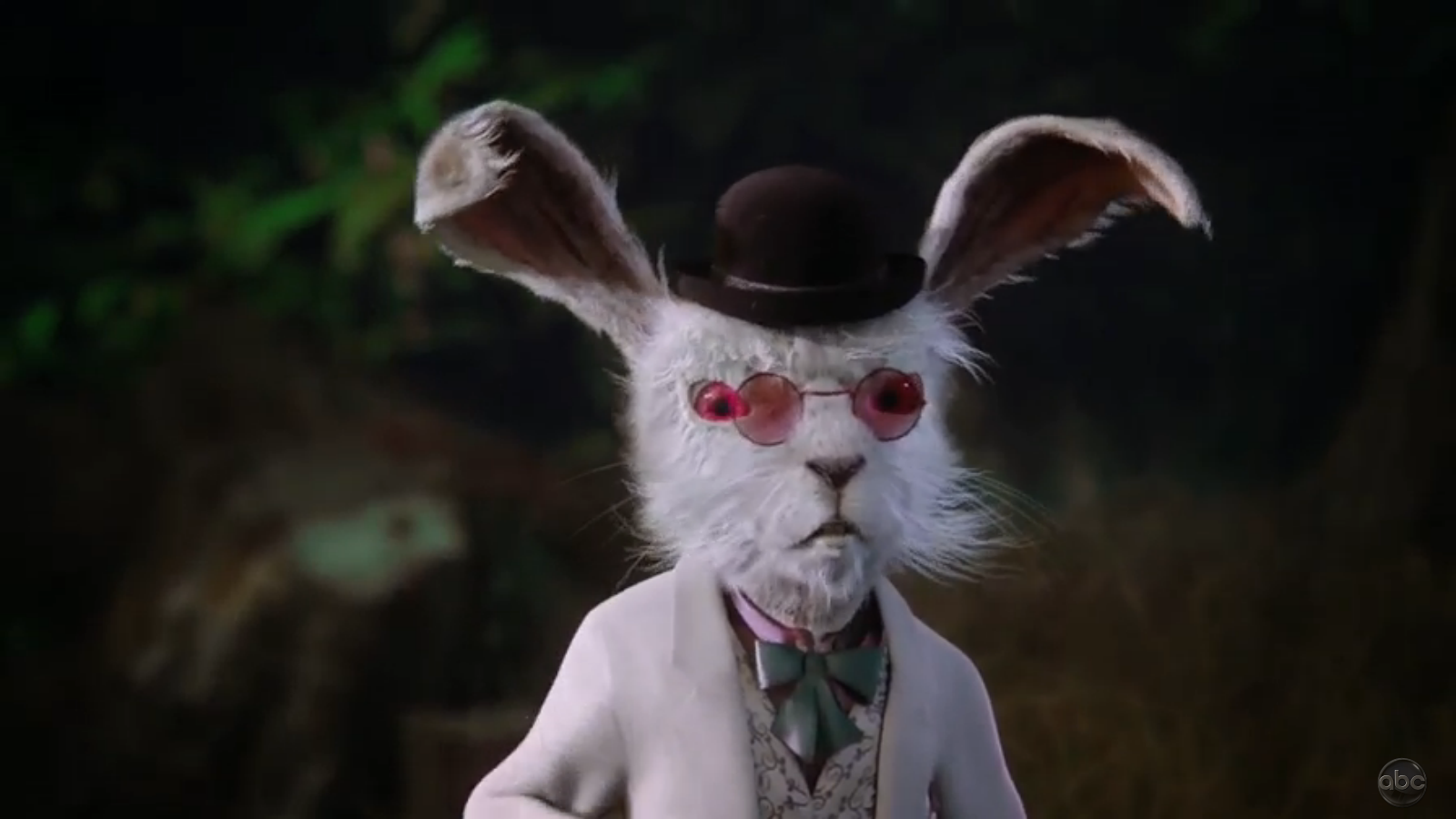 Geeky Ginger Girl: "Once Upon a Time in Wonderland" Debuts on ABC