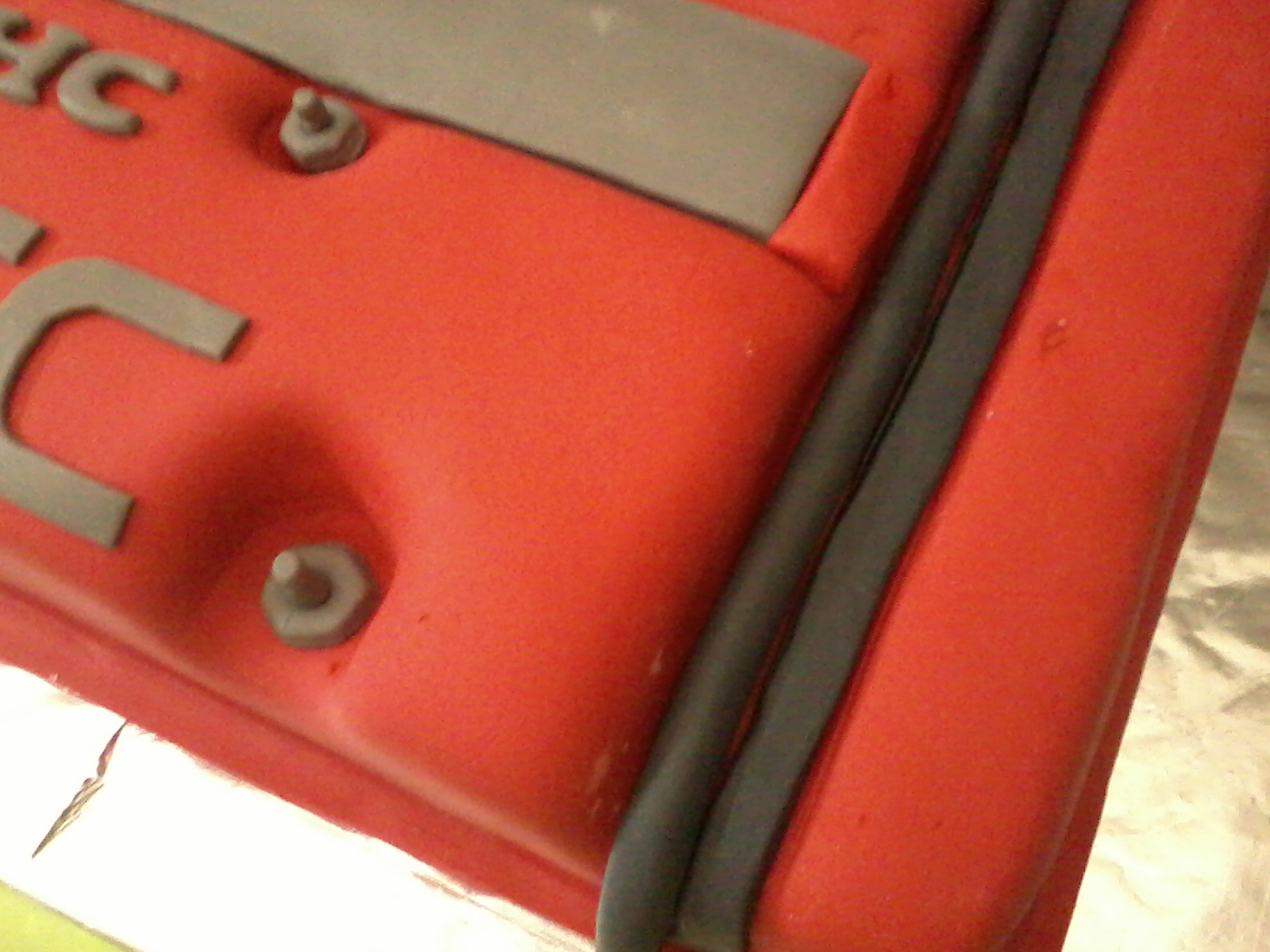 jujucupcakes: Honda Vtec Engine cake and sport car accessories figurine