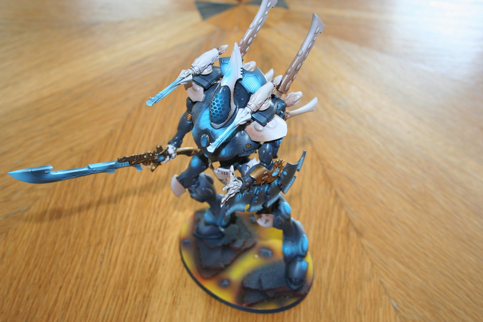 Painting Plastic Crack: Ulthwe Wraithknight Showcase