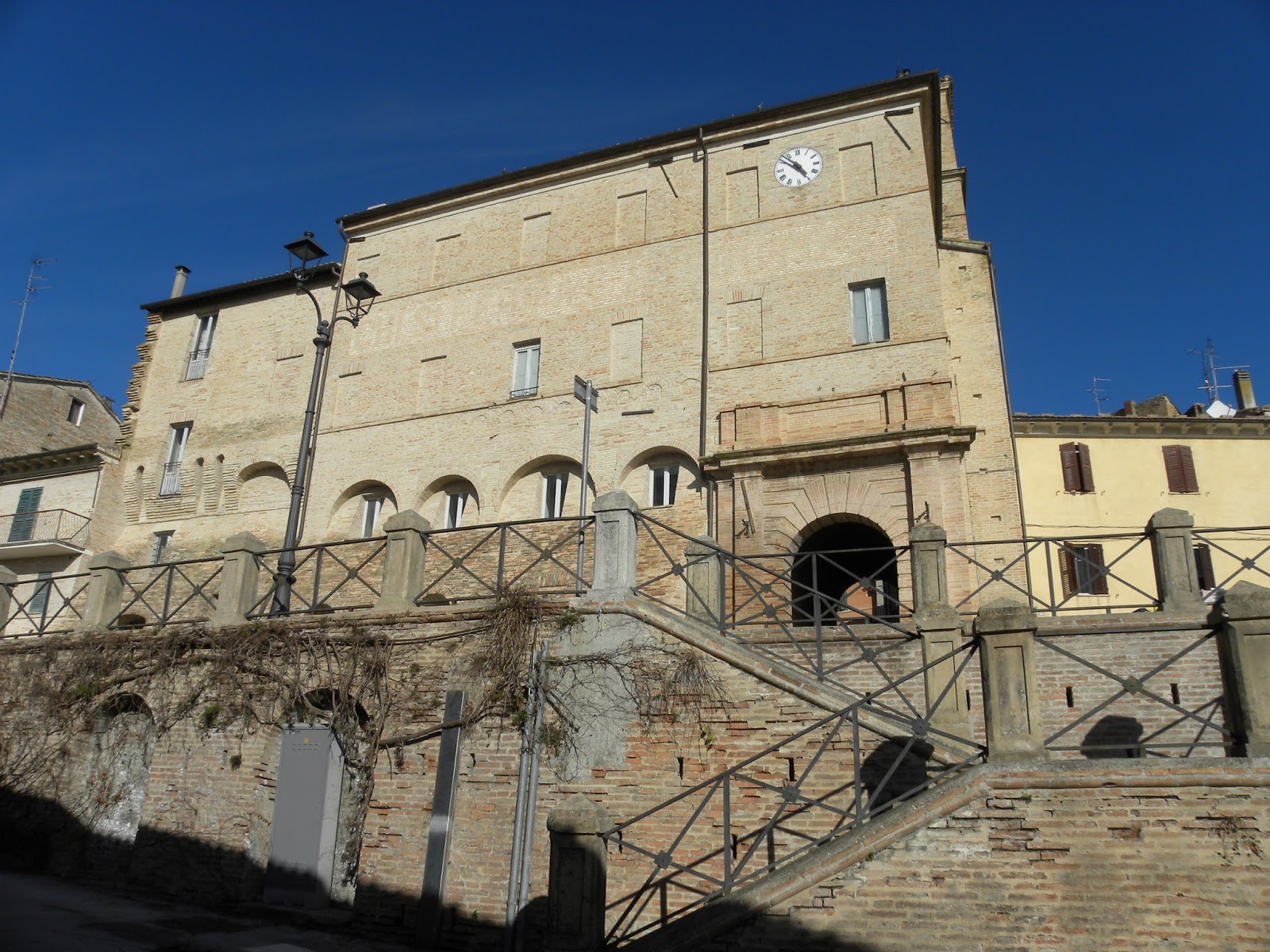 Visita a San Marcello ( AN ), uno dei castelli di Jesi - THE MARCHE ...