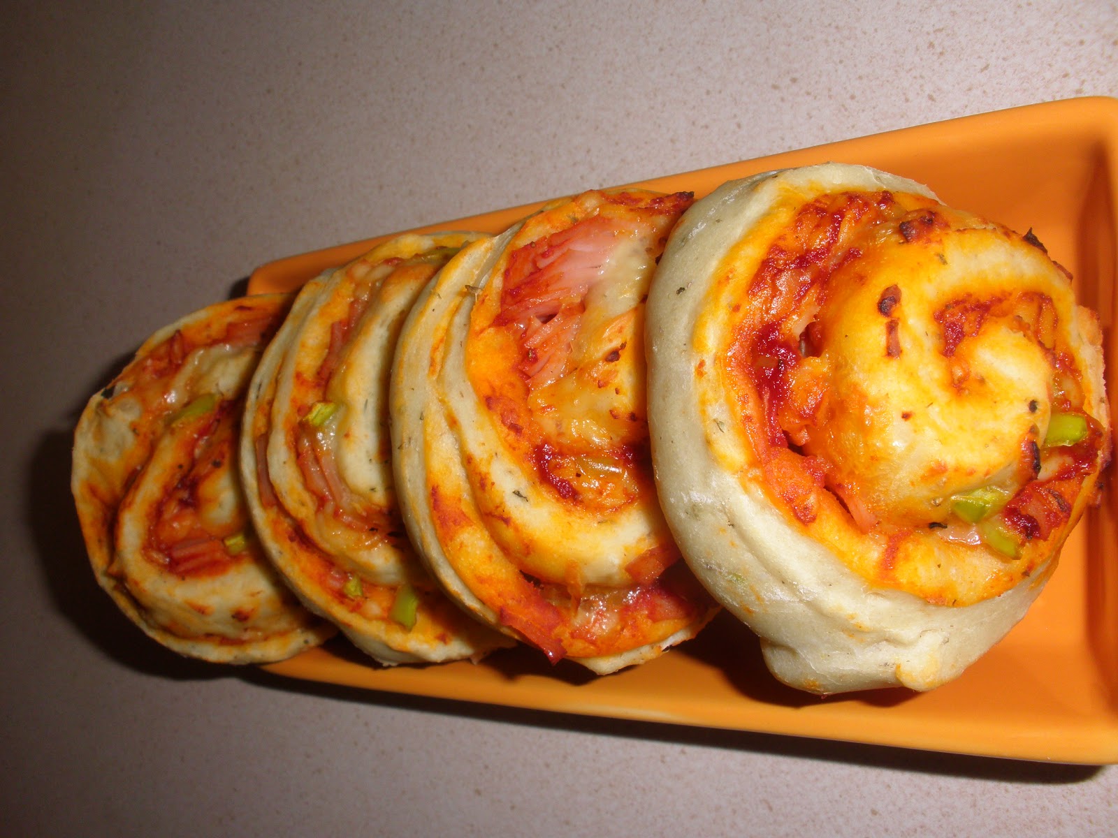 Come to cook: Ρολακια πιτσας