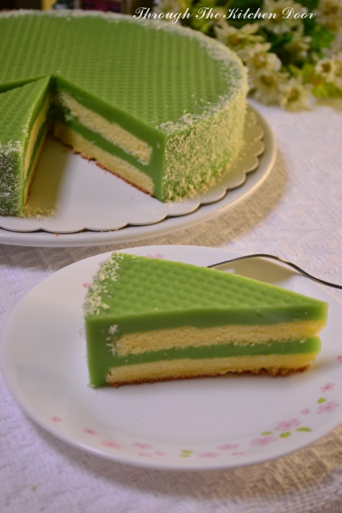 Through The Kitchen Door: Pandan Layer Cake II ...... revisited again