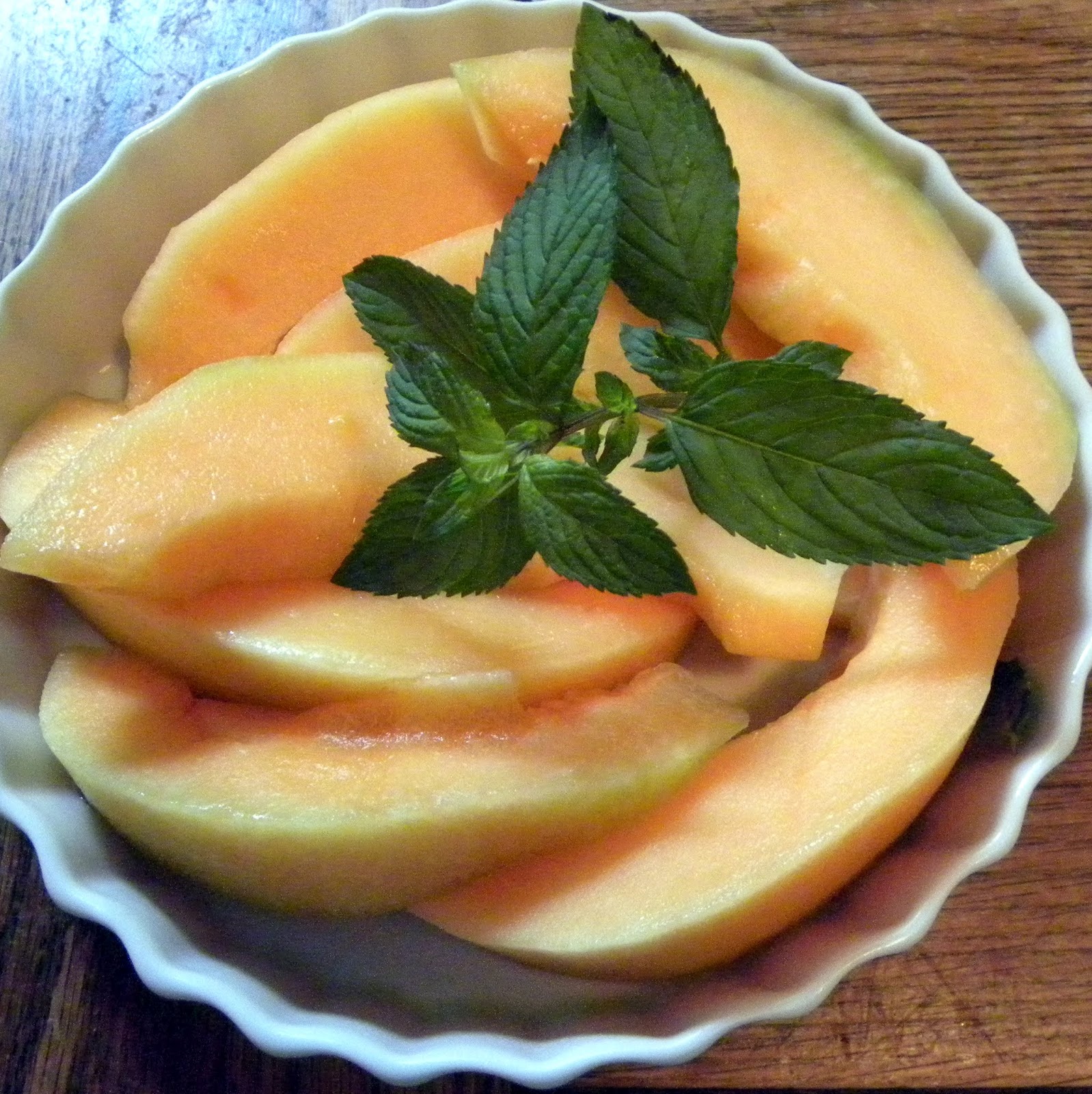 Cook's Cache: Preparing and Storing Melon