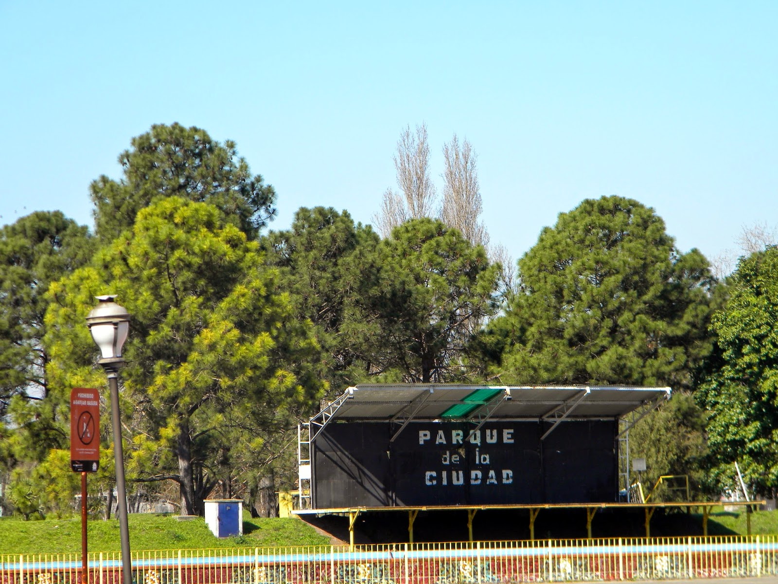 Explorador Turístico: Torre Espacial del Parque de la Ciudad