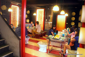 Sights and Spices: Spices: Modern Toilet (Taiwan)