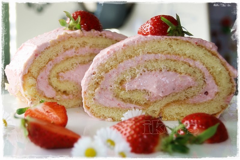 Kochen....meine Leidenschaft : Erdbeerrolle