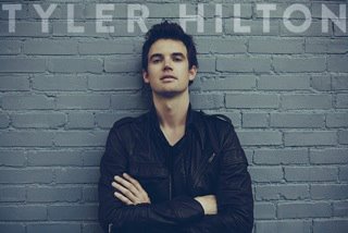 Est.1987: Tyler Hilton // Interview & Live Review, Leeds O2 Academy
