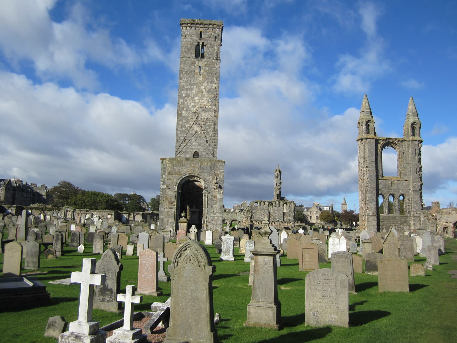 Scotland: The Castle Chronicles: Matriculation and Ruins (Sep. 22)