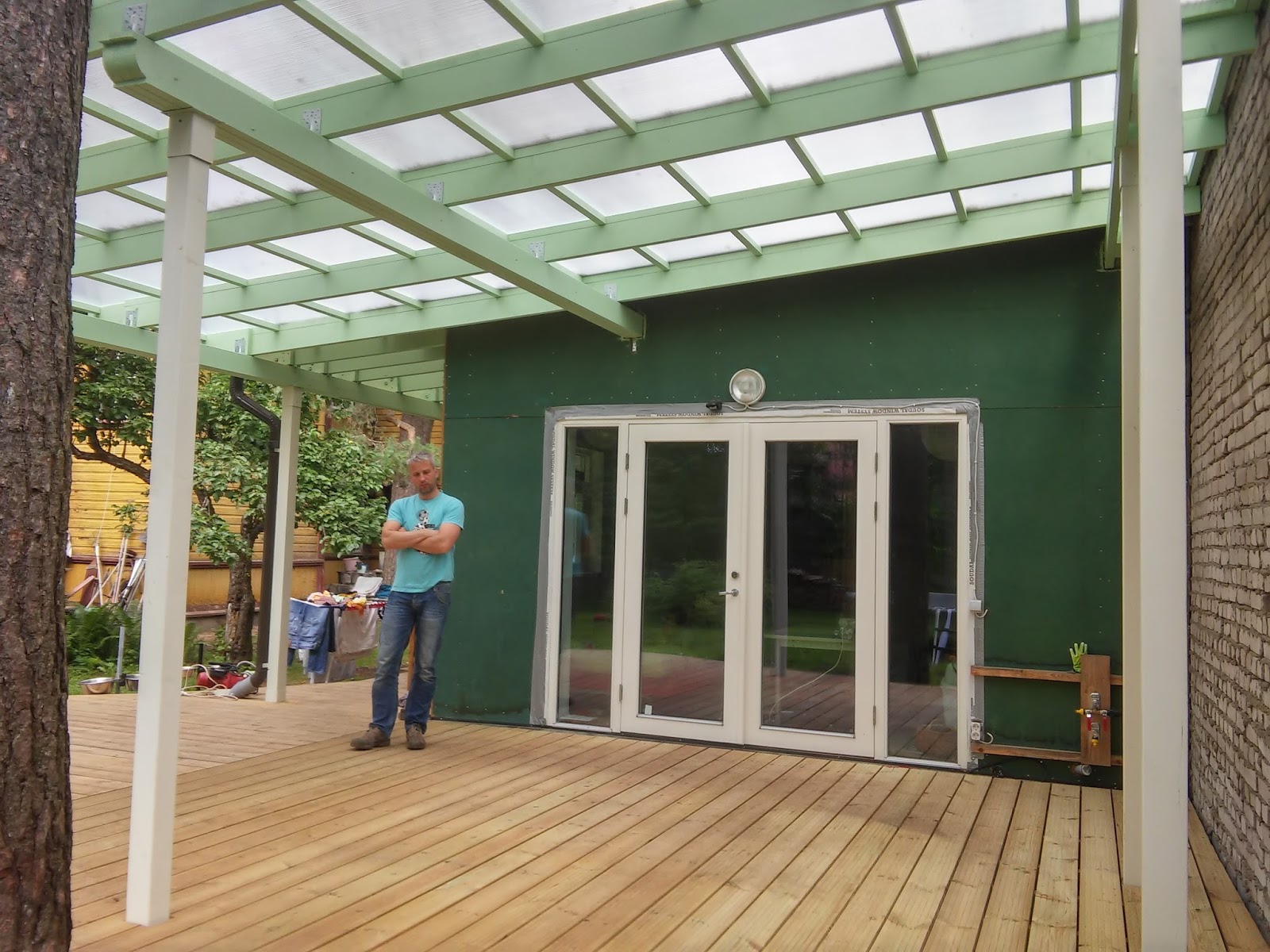 Nõmme majast kodu: 2015 kevad - terrass saunale