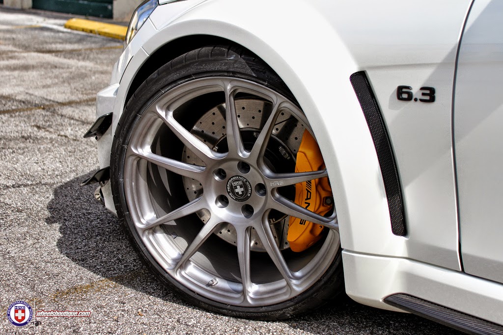 Mercedes-Benz C63 AMG Black Series on HRE Performance | BENZTUNING
