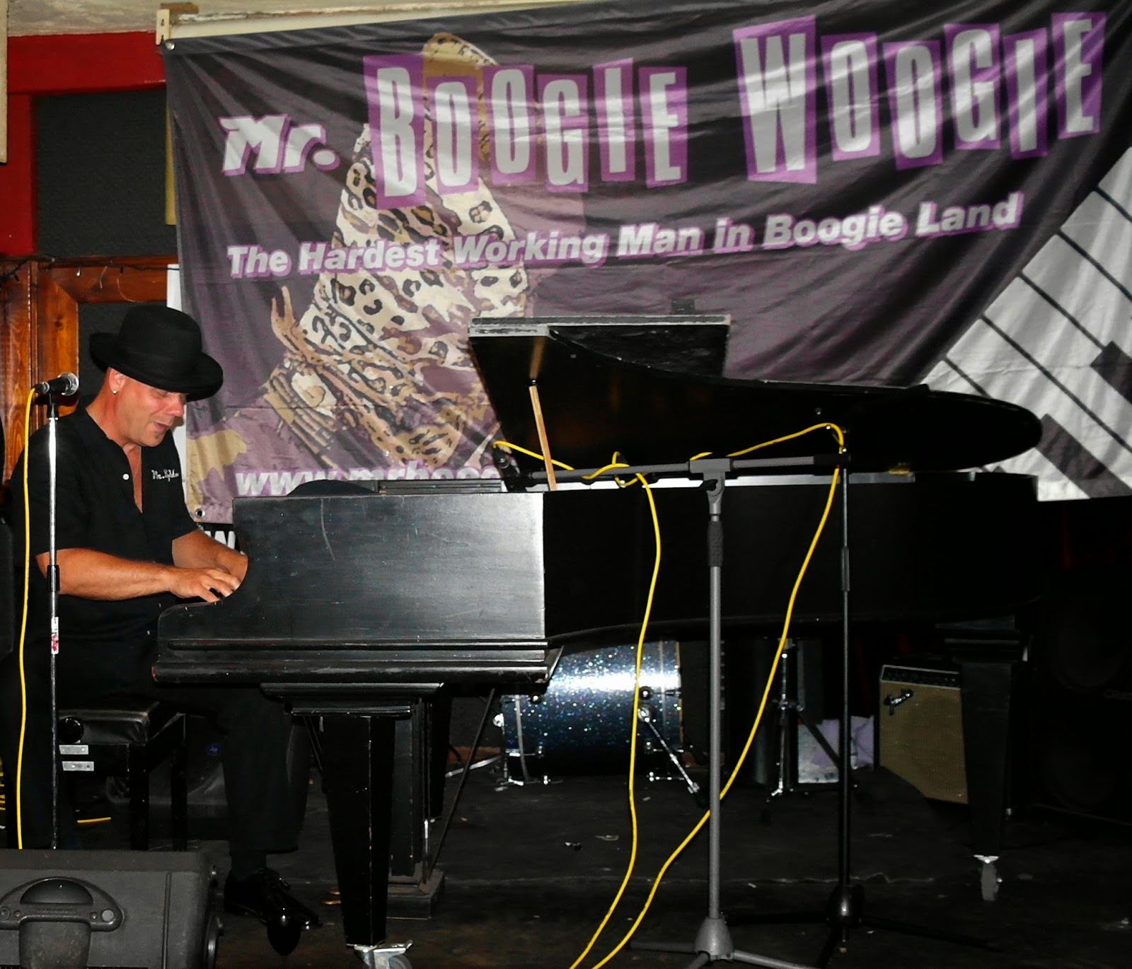 MuziekGezien: Mr. Boogie Woogie is weer in het land