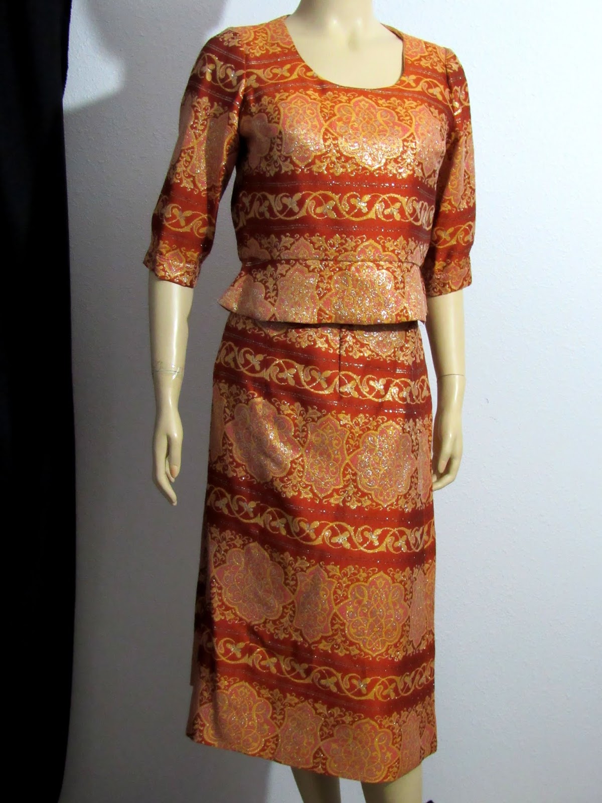 To Dress Vintage For The Gal That Loves Fashion