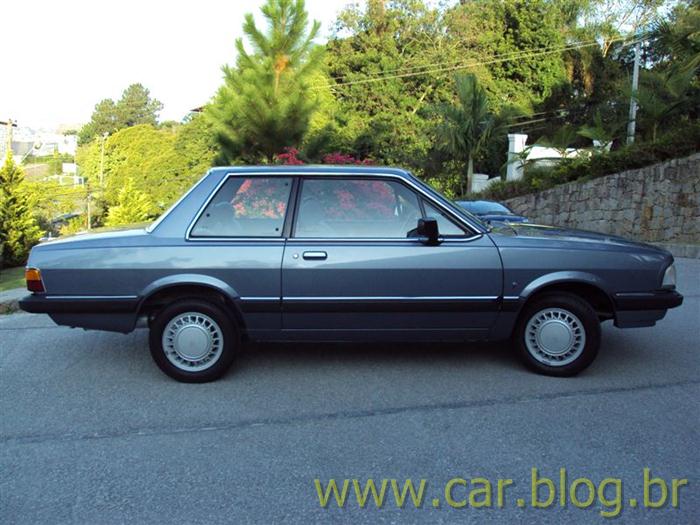 Ford Del Rey Ghia 1.8 1989: um clássico do luxo, requinte e sofisticação