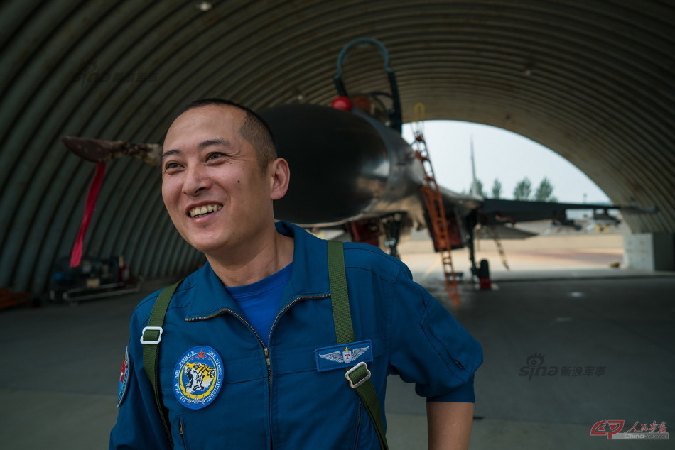 Asian Defence News: PLAAF parade training for young pilots