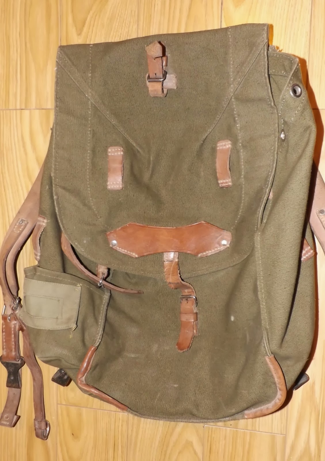 Webbingbabel: Romanian Army Backpack 1960s - 70s