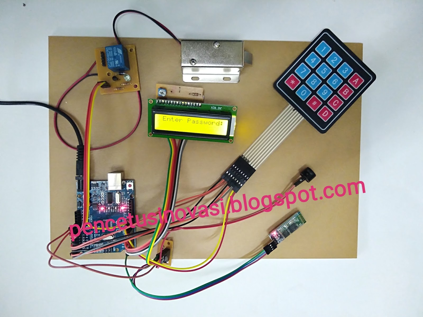 Projek Elektronik: Avance Door Lock System