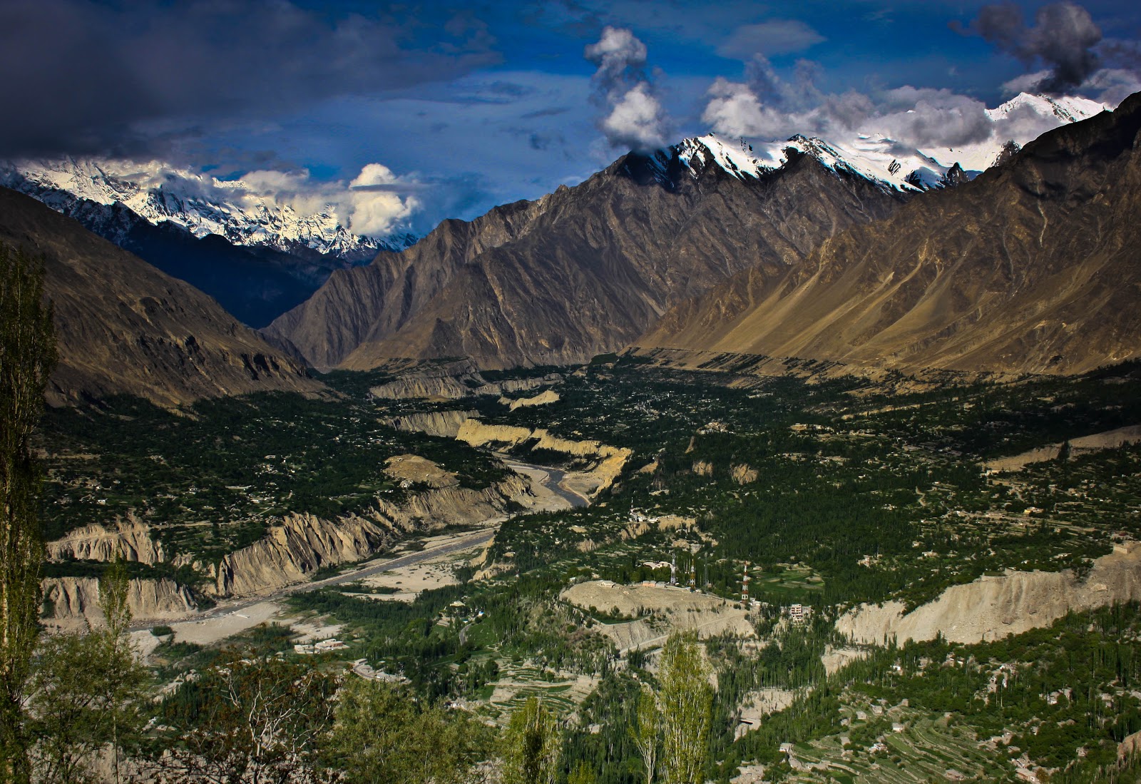 VISIT HUNZA PAKISTAN: Visit Hunza valley in photos!