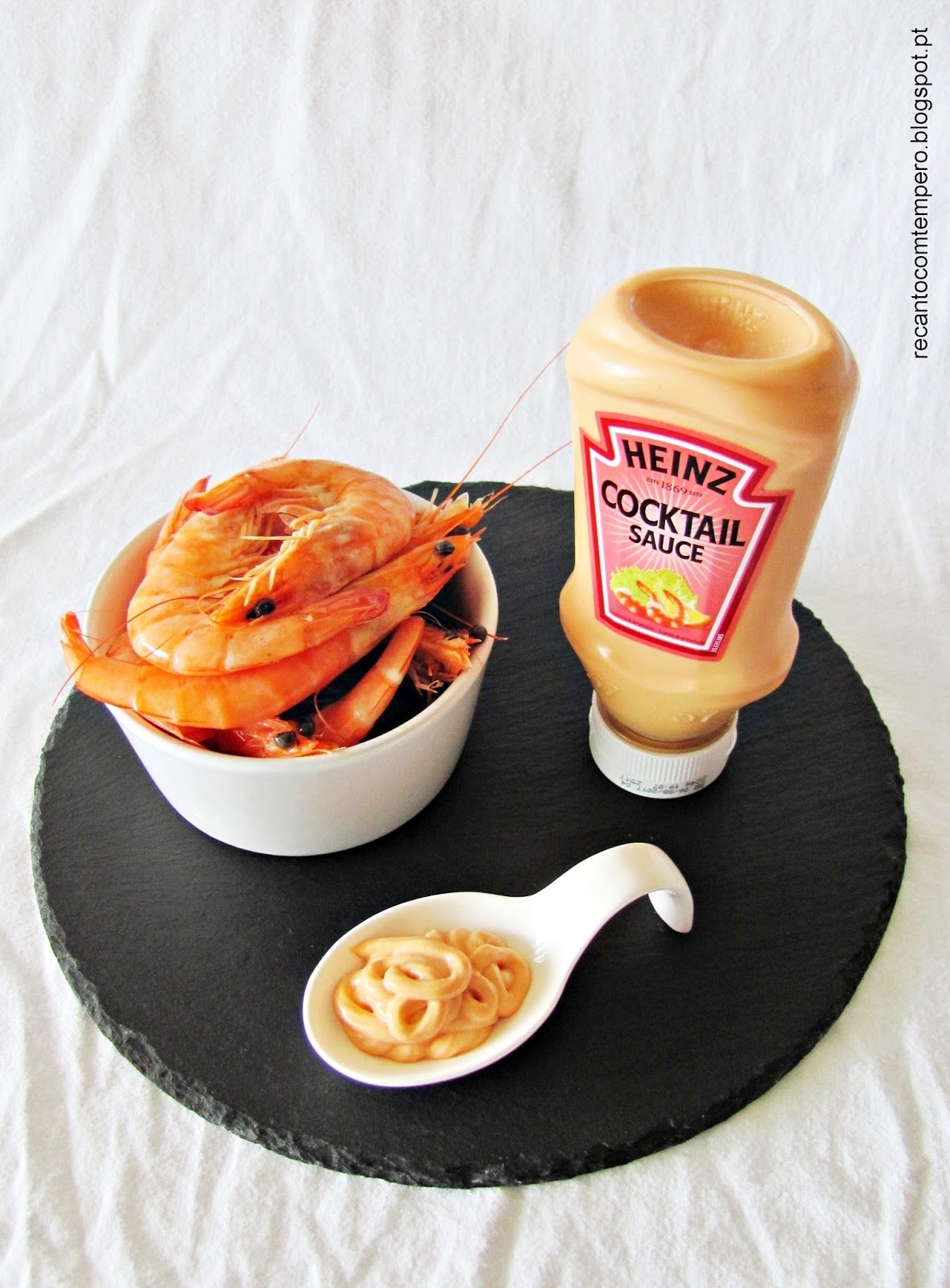 Camarão cozido com molho Cocktail Heinz