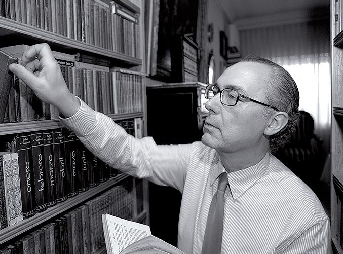 Nunca llegan tarde las hadas: Entrevista a Luis Alberto de Cuenca