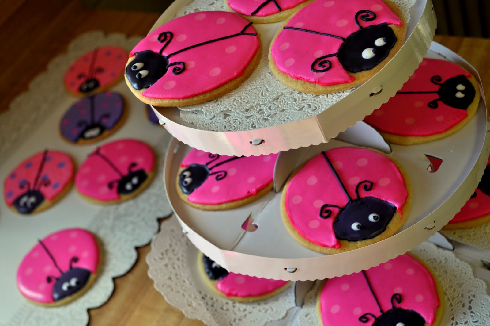 Our Italian Kitchen: Lady Bug Sugar Cookies