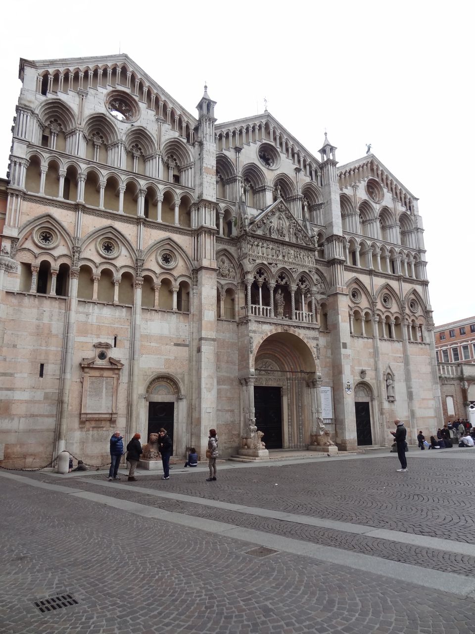 Scrumpdillyicious: Ferrara: A Majestic Medieval & Renaissance Gem