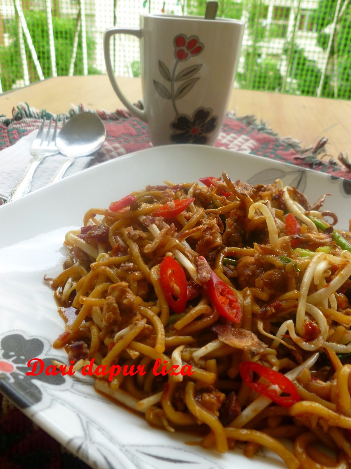 jom-kedapur: Kerepek Mee Pedas