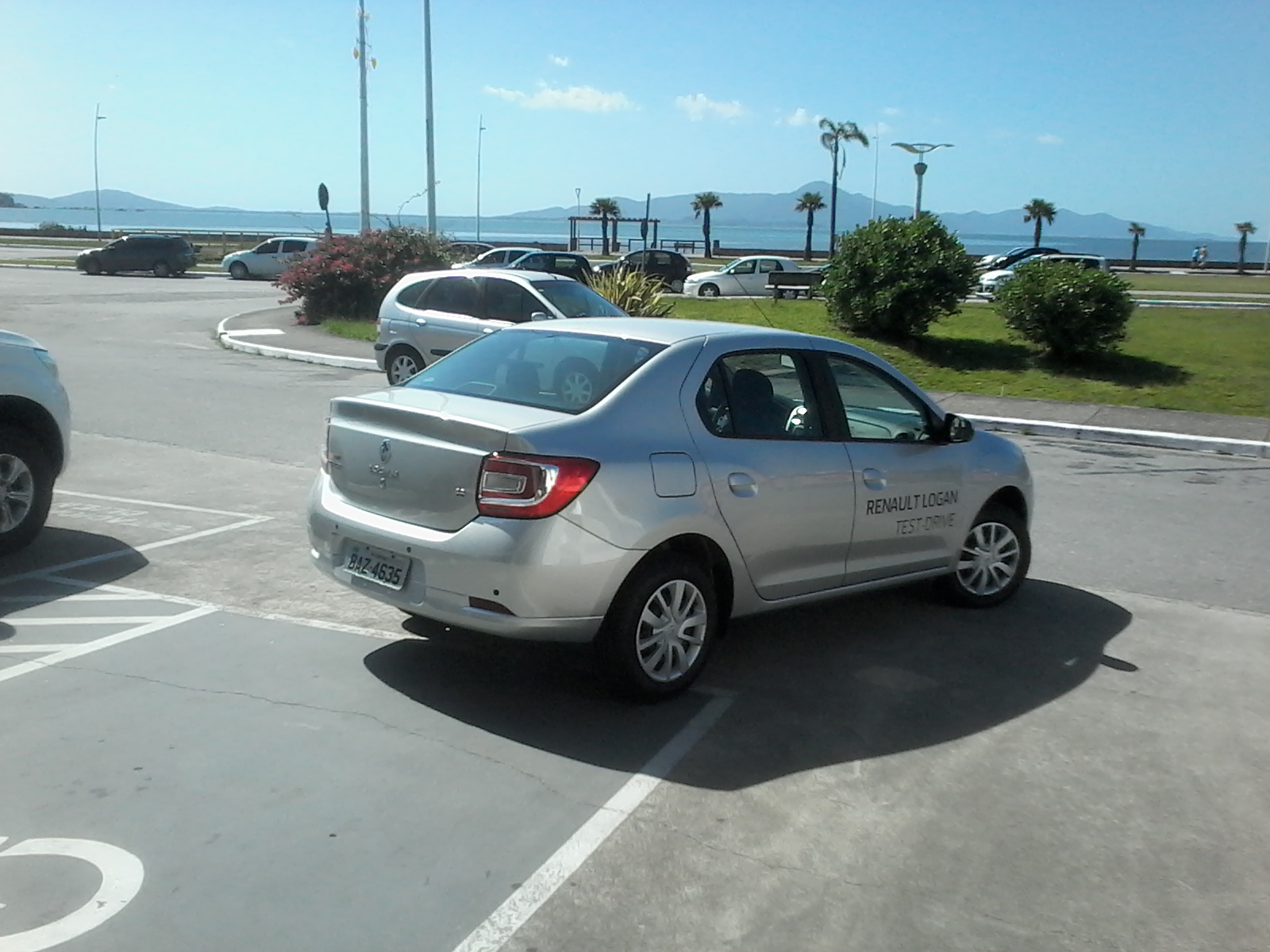 AVALIAÇÃO: RENAULT LOGAN EXPRESSION 1.6 16V: SEDÃ AGRADA AO VOLANTE COM ...