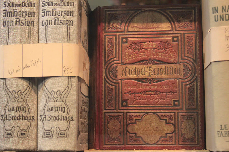 martha's vienna: Alte Bücher