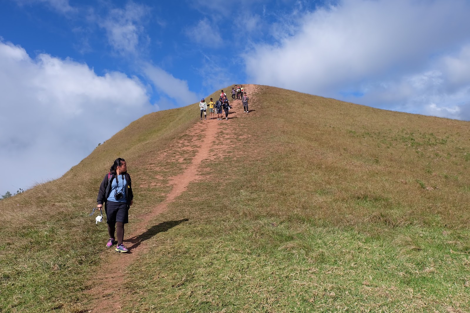 A Day Hike in Mt. Ulap - From The Highest Peak to The Deepest Sea