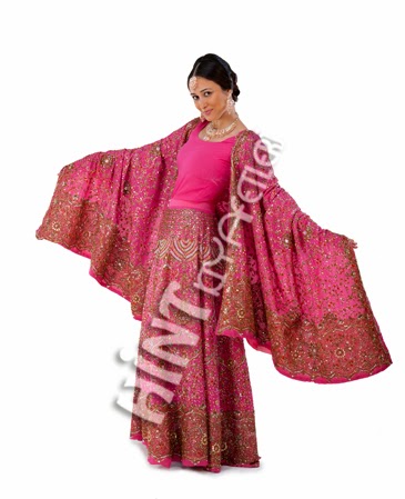 Bizim Kız: Kına gecesi için Hint Elbiseleri