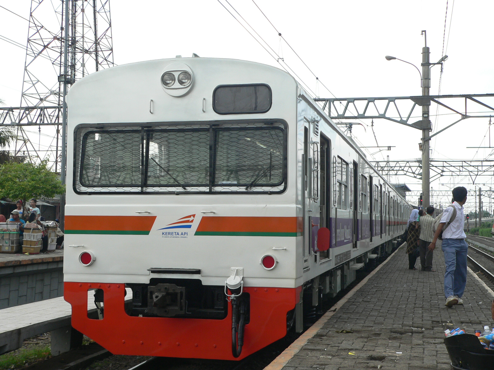 インドネシア鉄道ファン: Trial Run Seri 103 Ex-JR East 103 E21F | 元JR東日本103系ケヨE21の試運転