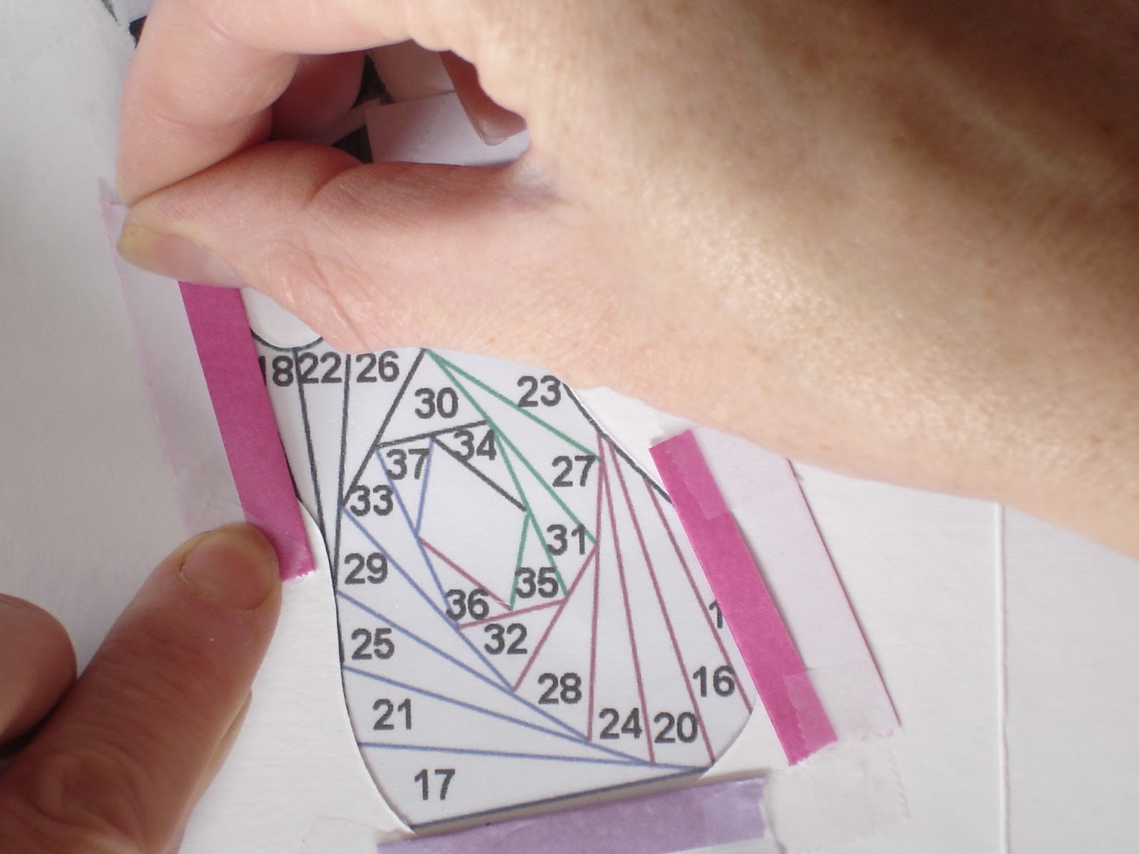 Craftyhobbies: Iris Folding Tutorial