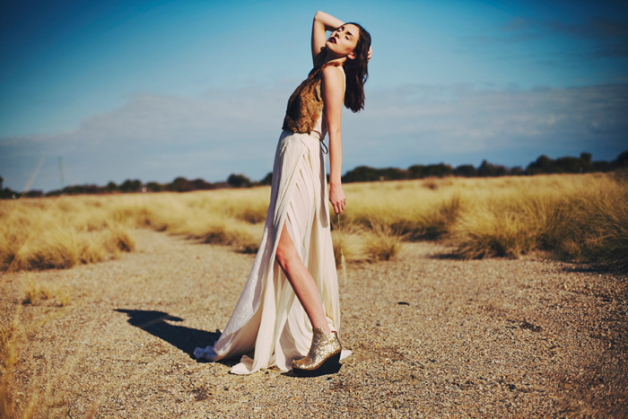 glittering heads dream.: she dances, with the ink.