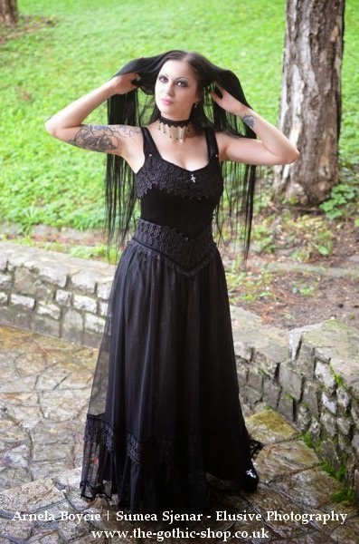 The Gothic Shop Blog: Sinister Photoshoot with Arnela and Sumea Sjenar