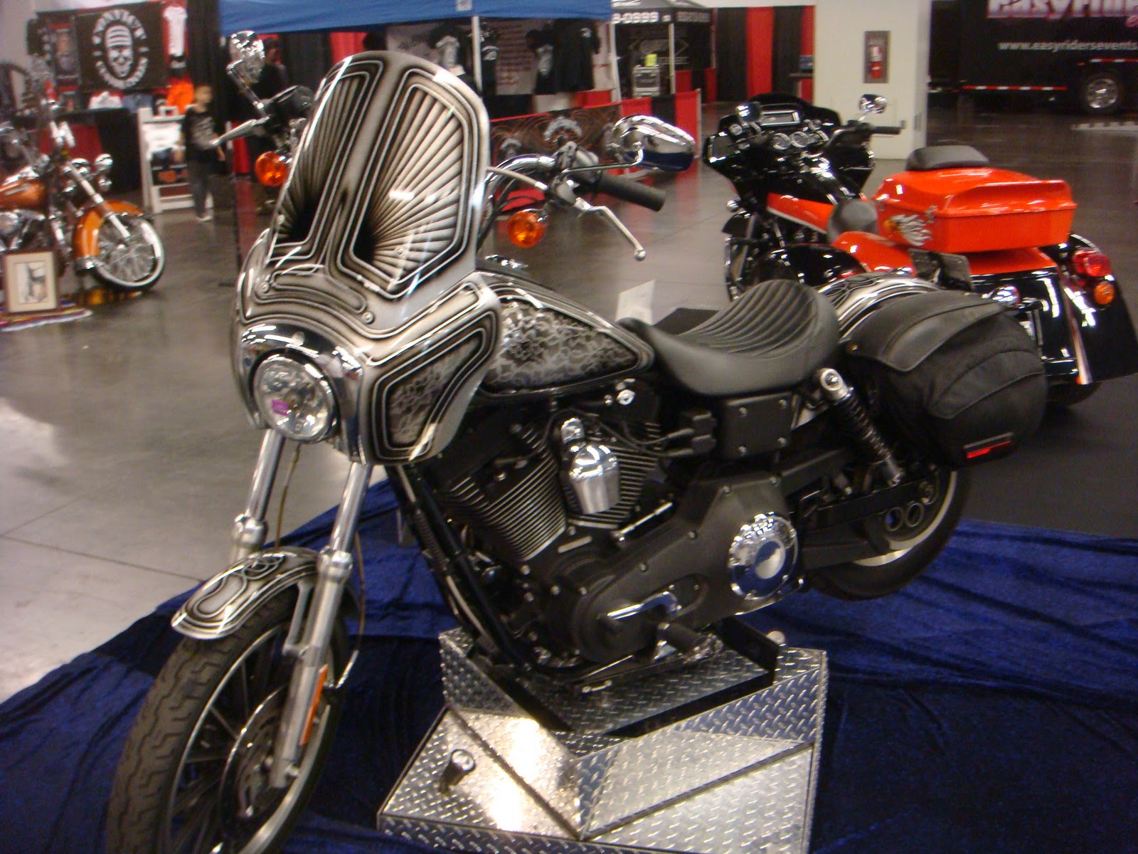 MOTOMO: Easyriders Bike Show Tour 2012 Anaheim Ca.