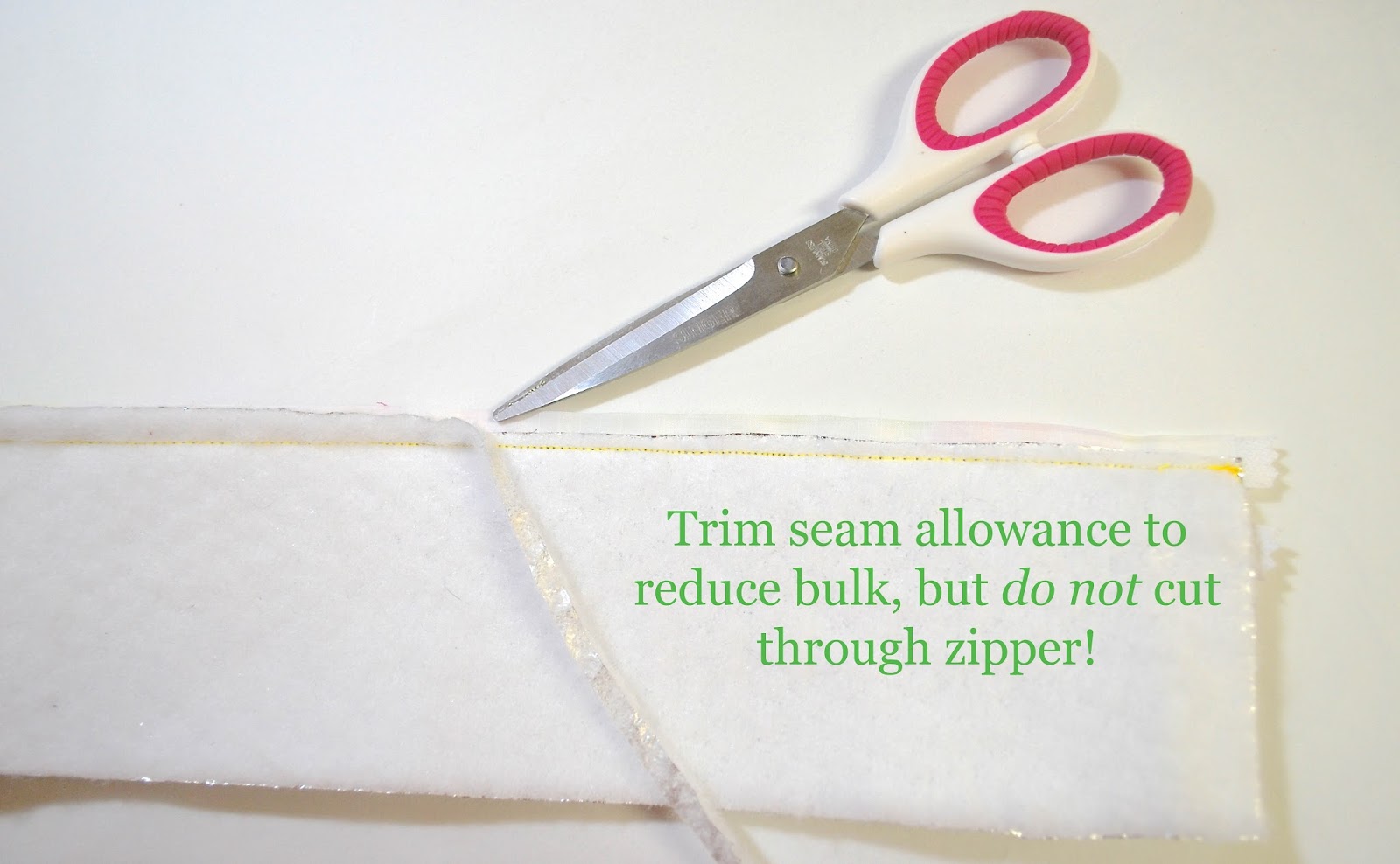 Apple Free Lunch Box Sewing Pattern and Tutorial - The Cottage Mama