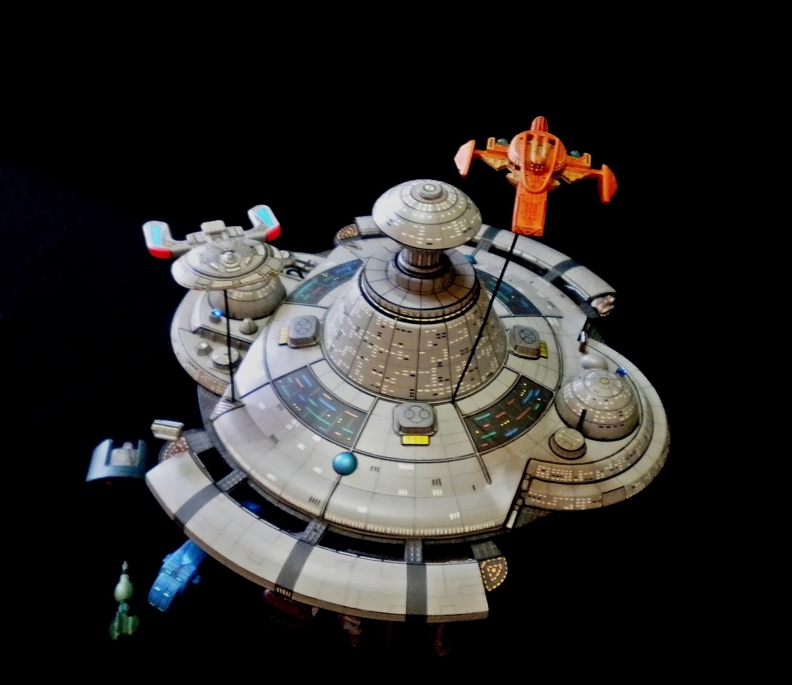 Carioca Docks: Refinaria de Deutério Base Estelar 405