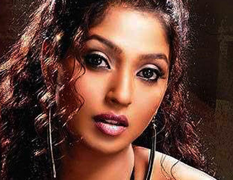 Photo & Wallpaper Gallery: Suman Ranganathan