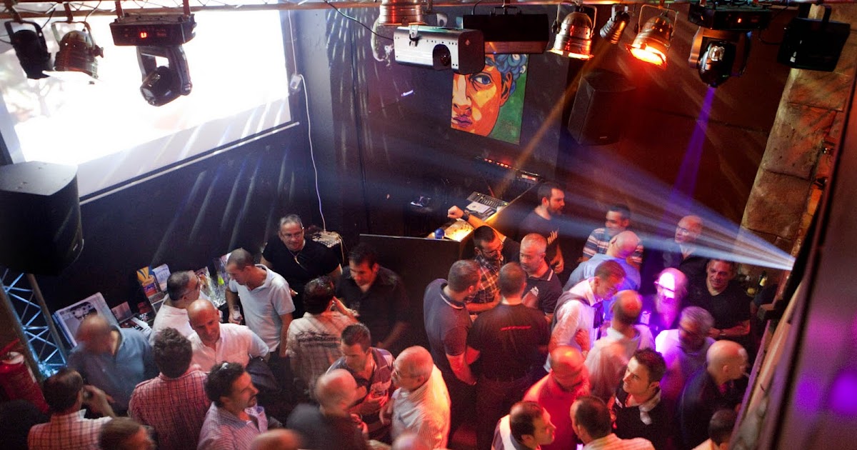 MEN TO MEN Bar: ☆ English