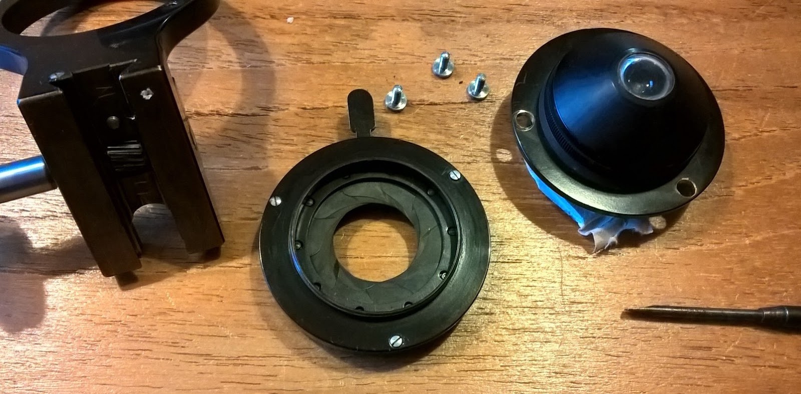 Backspace does not erase: Fastening the iris screws