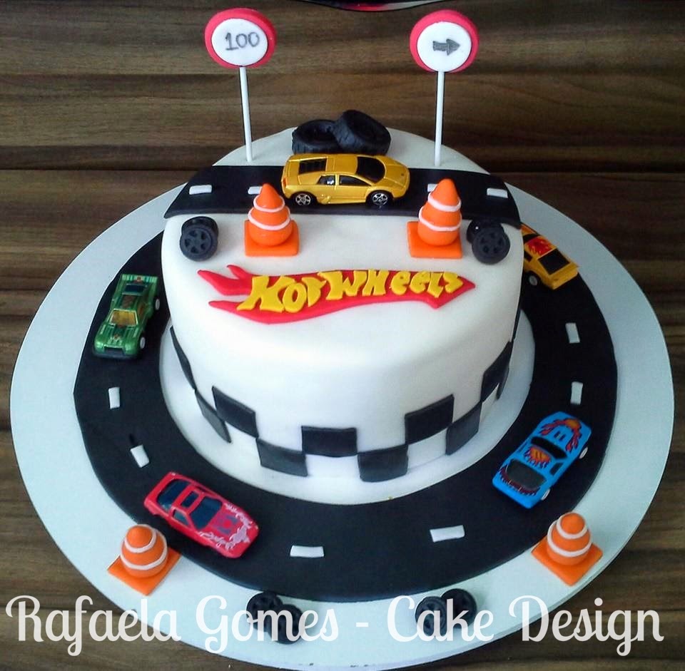 Rafaela Gomes - Cake Designer: Bolo Infantil de Menino