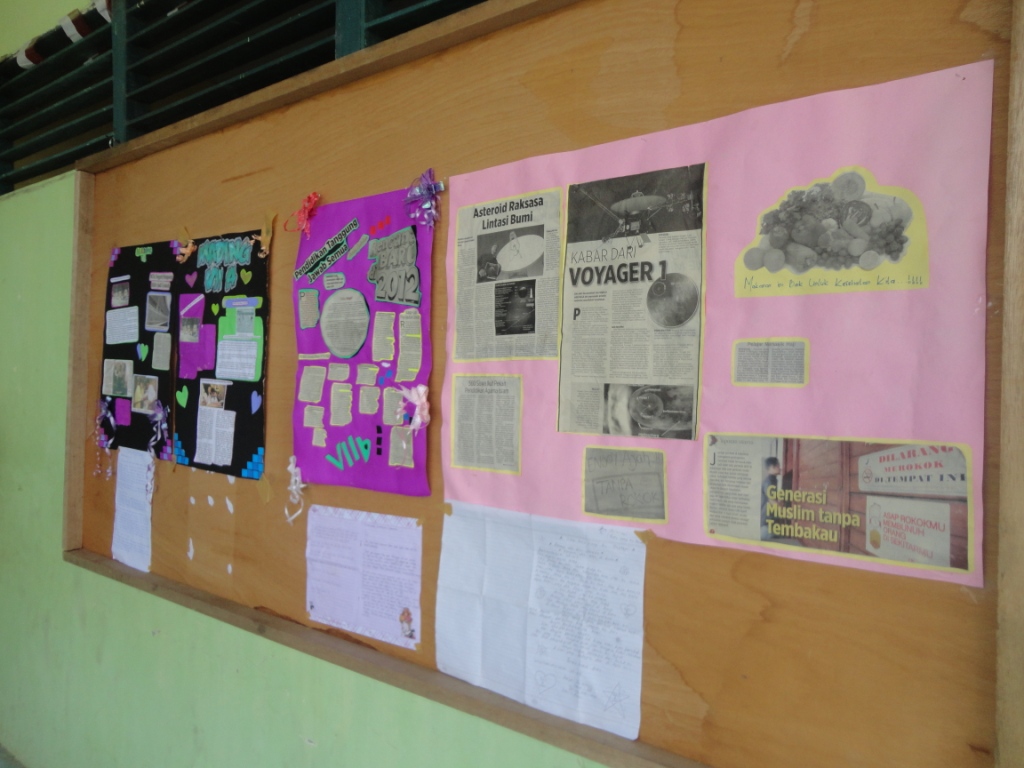 mtsn ngabang: Lomba Mading dan Surat Cinta Untuk Guru